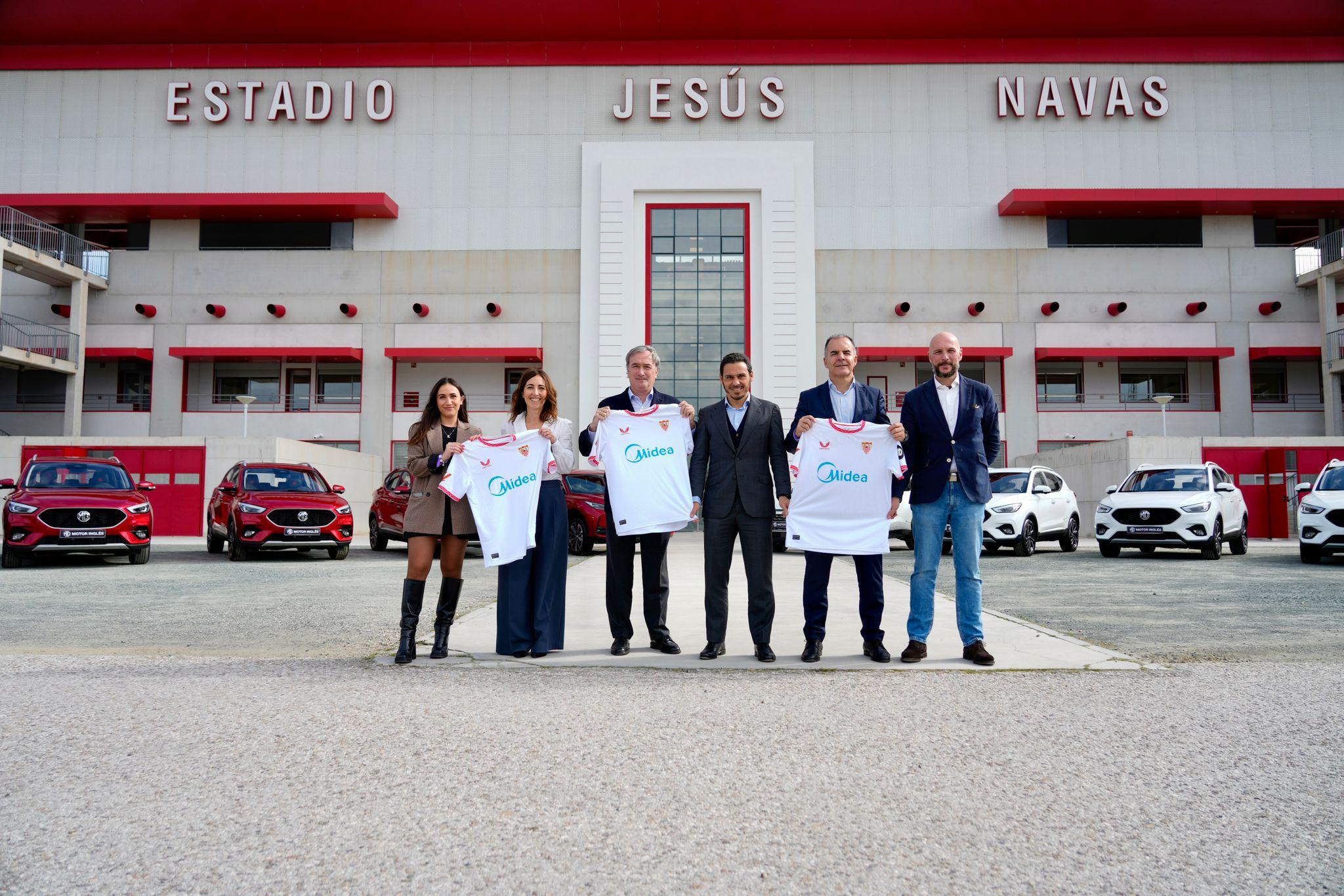 MG Motor Inglés entrega la nueva flota al Sevilla FC - Conquero Automoción | Red de ...